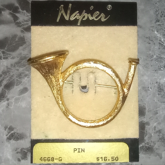 Napier | Jewelry | Napier Vintage Gold Tone French Horn Brooch Pin ...